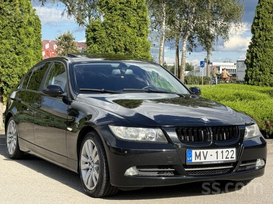 Black BMW 320 2005 in Riga, with an engine capacity of 2.00 L and mileage of 215 thousand km for 2950 €, photo 4 on AUTOMOTO.COM.LV