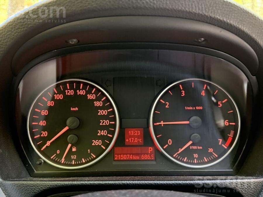 Black BMW 320 2005 in Riga, with an engine capacity of 2.00 L and mileage of 215 thousand km for 2950 €, photo 13 on AUTOMOTO.COM.LV