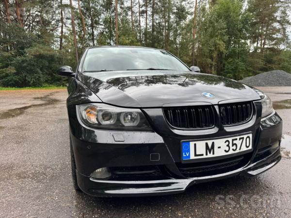 Melns BMW 320 2005 Rīga, ar dzinēja tilpumu 2.00 L un nobraukumu 323 tūkst. km par 4000 €, foto 3 vietnē AUTOMOTO.COM.LV