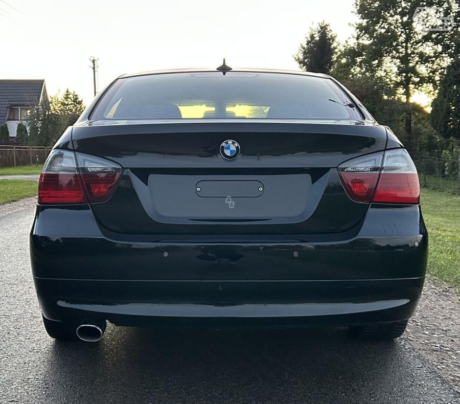Melns BMW 320 2005 Marijampole, ar dzinēja tilpumu 2.00 L un nobraukumu 258 tūkst. km par 4200 €, foto 5 vietnē AUTOMOTO.COM.LV