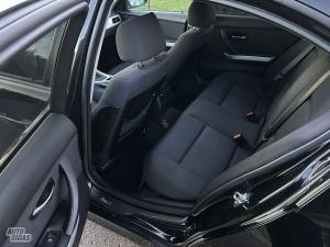 Melns BMW 320 2005 Marijampole, ar dzinēja tilpumu 2.00 L un nobraukumu 258 tūkst. km par 4200 €, foto 13 vietnē AUTOMOTO.COM.LV