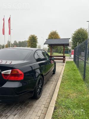 Melns BMW 320 2005 Dobele, ar dzinēja tilpumu 2.00 L un nobraukumu 357 tūkst. km par 3200 €, foto 7 vietnē AUTOMOTO.COM.LV