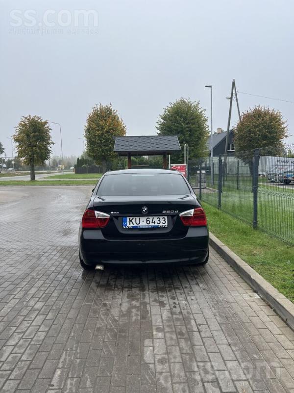 Black BMW 320 2005 in Dobele, with an engine capacity of 2.00 L and mileage of 357 thousand km for 3200 €, photo 8 on AUTOMOTO.COM.LV