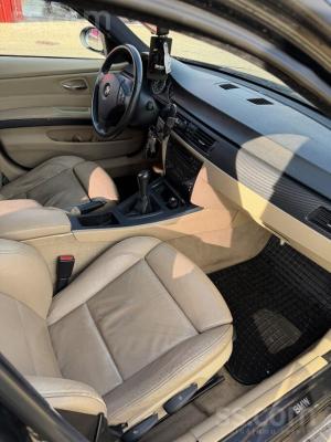 Melns BMW 320 2005 Dobele, ar dzinēja tilpumu 2.00 L un nobraukumu 357 tūkst. km par 3200 €, foto 11 vietnē AUTOMOTO.COM.LV