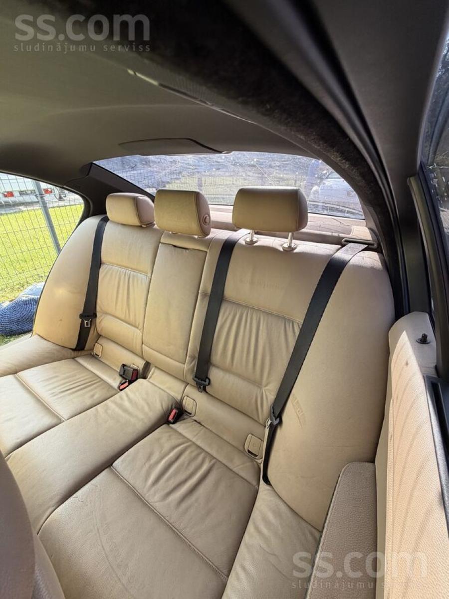 Melns BMW 320 2005 Dobele, ar dzinēja tilpumu 2.00 L un nobraukumu 357 tūkst. km par 3200 €, foto 13 vietnē AUTOMOTO.COM.LV