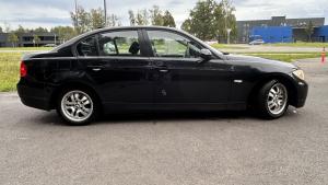 Melns BMW 320 2005 Kauņa, ar dzinēja tilpumu 2.00 L un nobraukumu 400 tūkst. km par 2400 €, foto 3 vietnē AUTOMOTO.COM.LV