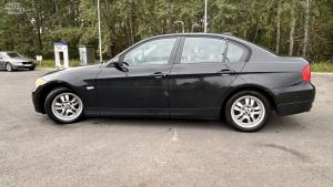 Melns BMW 320 2005 Kauņa, ar dzinēja tilpumu 2.00 L un nobraukumu 400 tūkst. km par 2400 €, foto 4 vietnē AUTOMOTO.COM.LV
