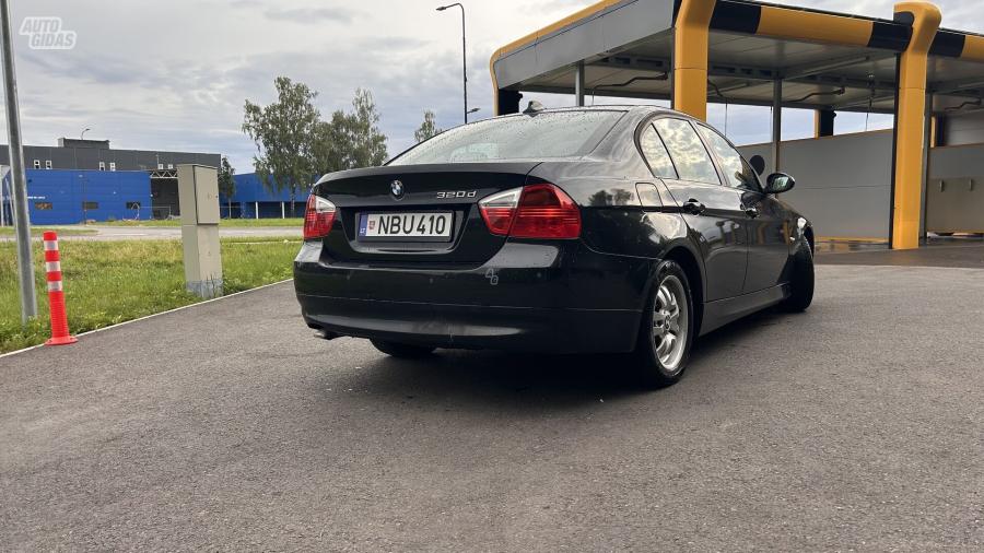 Melns BMW 320 2005 Kauņa, ar dzinēja tilpumu 2.00 L un nobraukumu 400 tūkst. km par 2400 €, foto 6 vietnē AUTOMOTO.COM.LV