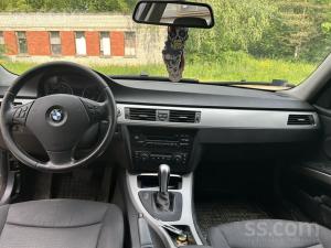 Black BMW 320 2006 in Riga, with an engine capacity of 2.00 L and mileage of 260 thousand km for 9000 €, photo 3 on AUTOMOTO.COM.LV