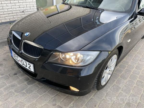Black BMW 320 2006 in Balvi, with an engine capacity of 2.00 L and mileage of 306 thousand km for 4000 €, photo 9 on AUTOMOTO.COM.LV