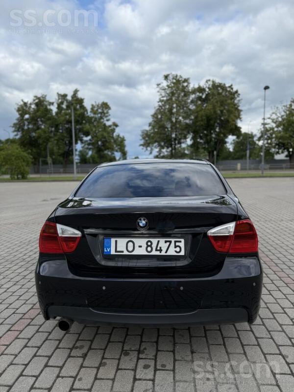 Black BMW 320 2006 in Dobele, with an engine capacity of 2.00 L and mileage of 341 thousand km for 5000 €, photo 3 on AUTOMOTO.COM.LV