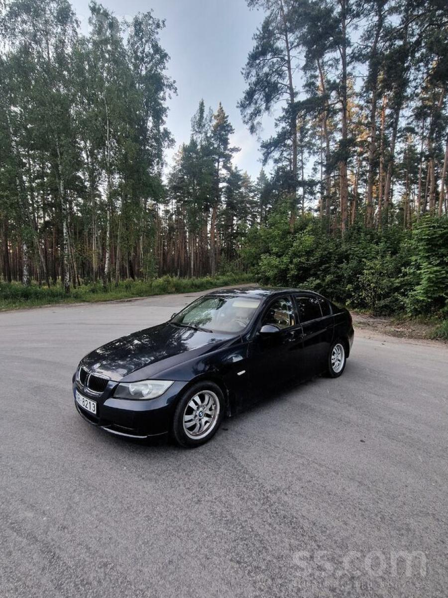 Black BMW 320 2006 in Riga, with an engine capacity of 2.00 L and mileage of 330 thousand km for 3000 €, photo 4 on AUTOMOTO.COM.LV