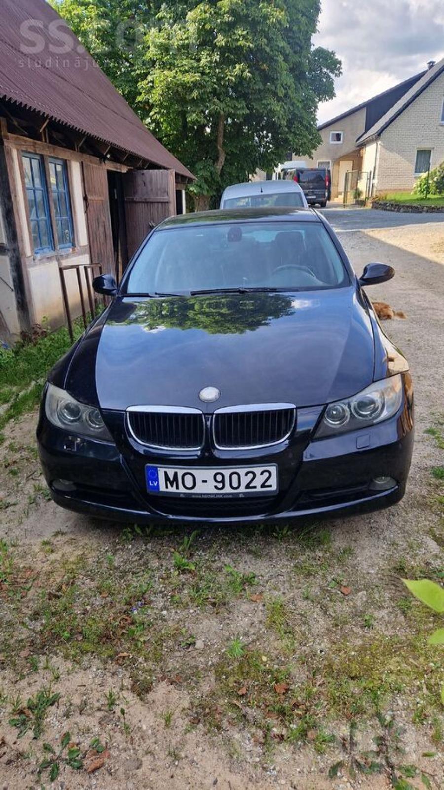 Black BMW 320 2006 in Cesis, with an engine capacity of 2.00 L and mileage of 247 thousand km for 4000 €, photo 1 on AUTOMOTO.COM.LV