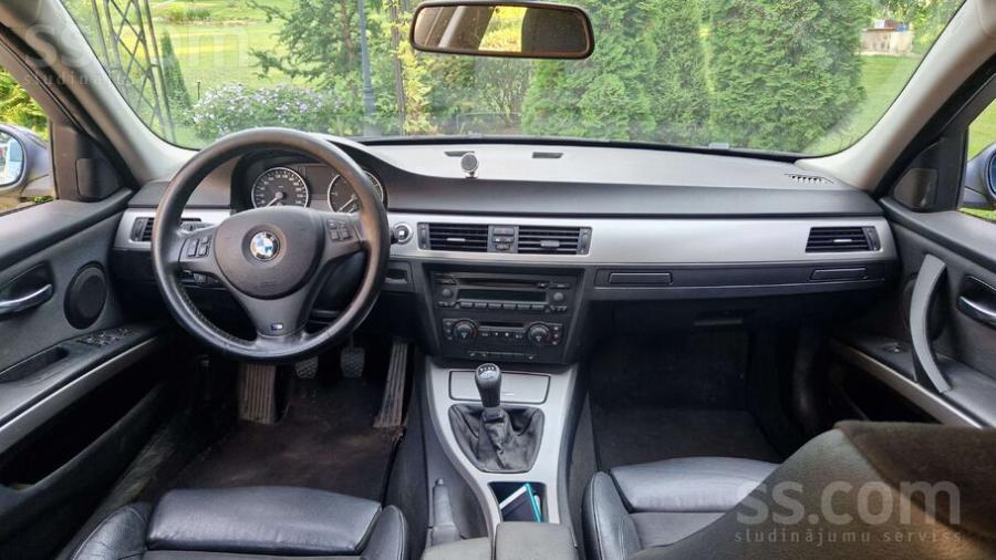 Black BMW 320 2006 in Cesis, with an engine capacity of 2.00 L and mileage of 247 thousand km for 4000 €, photo 4 on AUTOMOTO.COM.LV