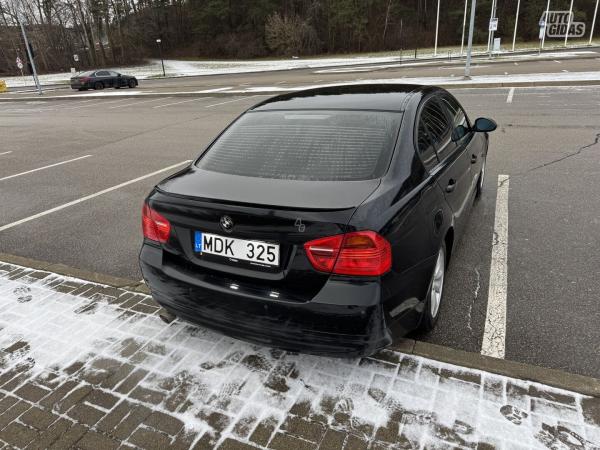 Melns BMW 320 2006 Viļņa, ar dzinēja tilpumu 2.00 L un nobraukumu 251 tūkst. km par 2300 €, foto 2 vietnē AUTOMOTO.COM.LV