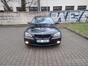 Melns BMW 320 2006 Rīga, ar dzinēja tilpumu 2.00 L un nobraukumu 290 tūkst. km par 4200 €, foto 2 vietnē AUTOMOTO.COM.LV