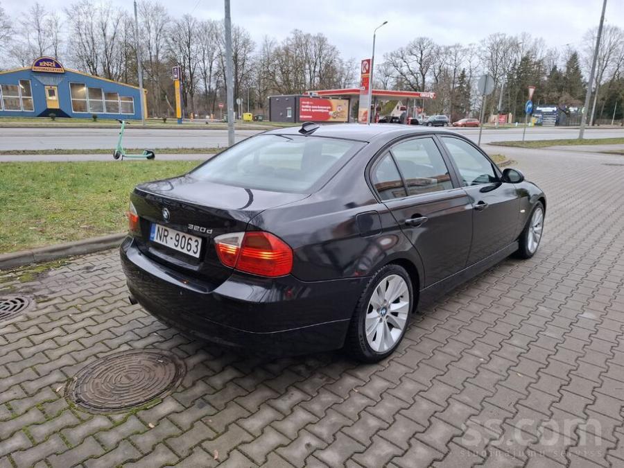 Melns BMW 320 2006 Rīga, ar dzinēja tilpumu 2.00 L un nobraukumu 290 tūkst. km par 4200 €, foto 5 vietnē AUTOMOTO.COM.LV