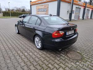 Melns BMW 320 2006 Rīga, ar dzinēja tilpumu 2.00 L un nobraukumu 290 tūkst. km par 4200 €, foto 7 vietnē AUTOMOTO.COM.LV