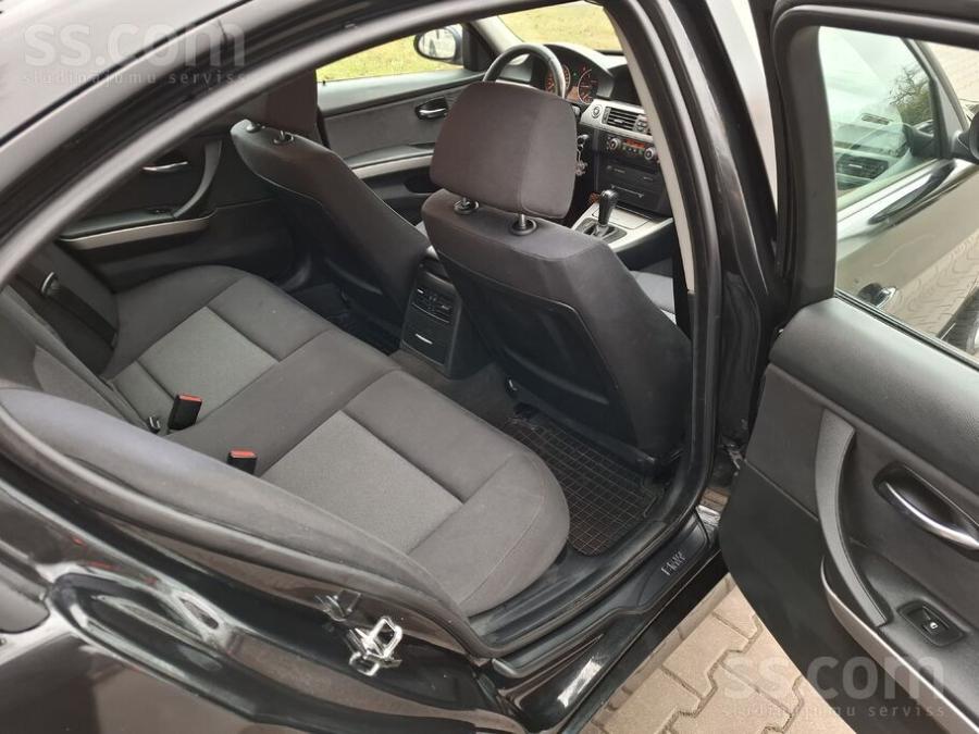 Melns BMW 320 2006 Rīga, ar dzinēja tilpumu 2.00 L un nobraukumu 290 tūkst. km par 4200 €, foto 12 vietnē AUTOMOTO.COM.LV
