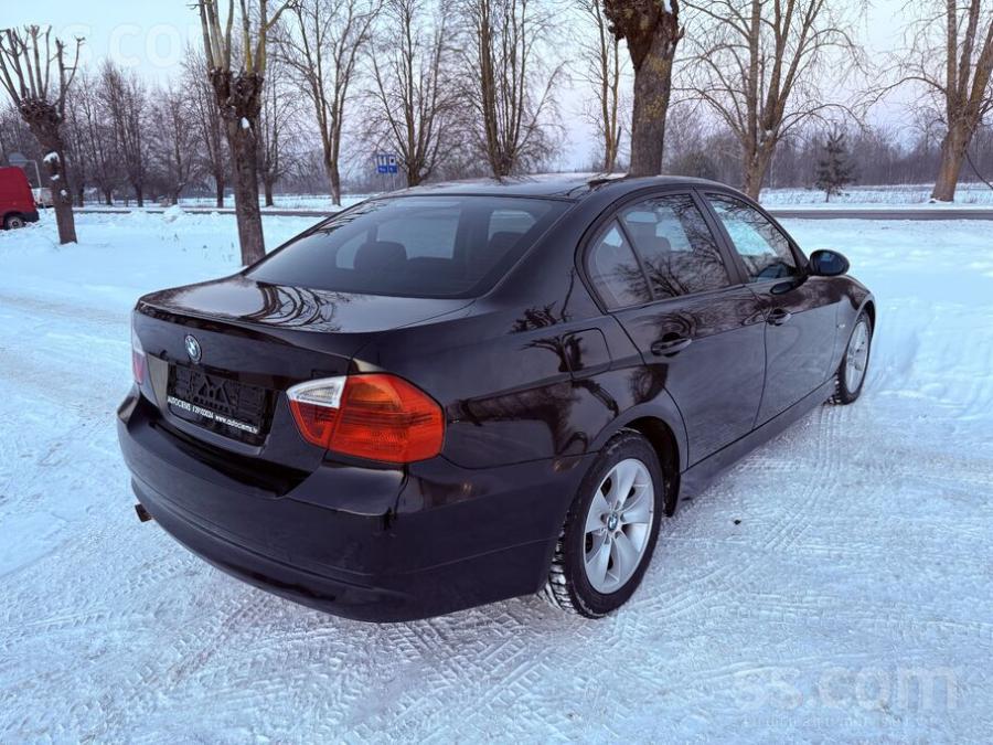 Black BMW 320 2006 in Ogre, with an engine capacity of 2.00 L and mileage of 261 thousand km for 3699 €, photo 5 on AUTOMOTO.COM.LV
