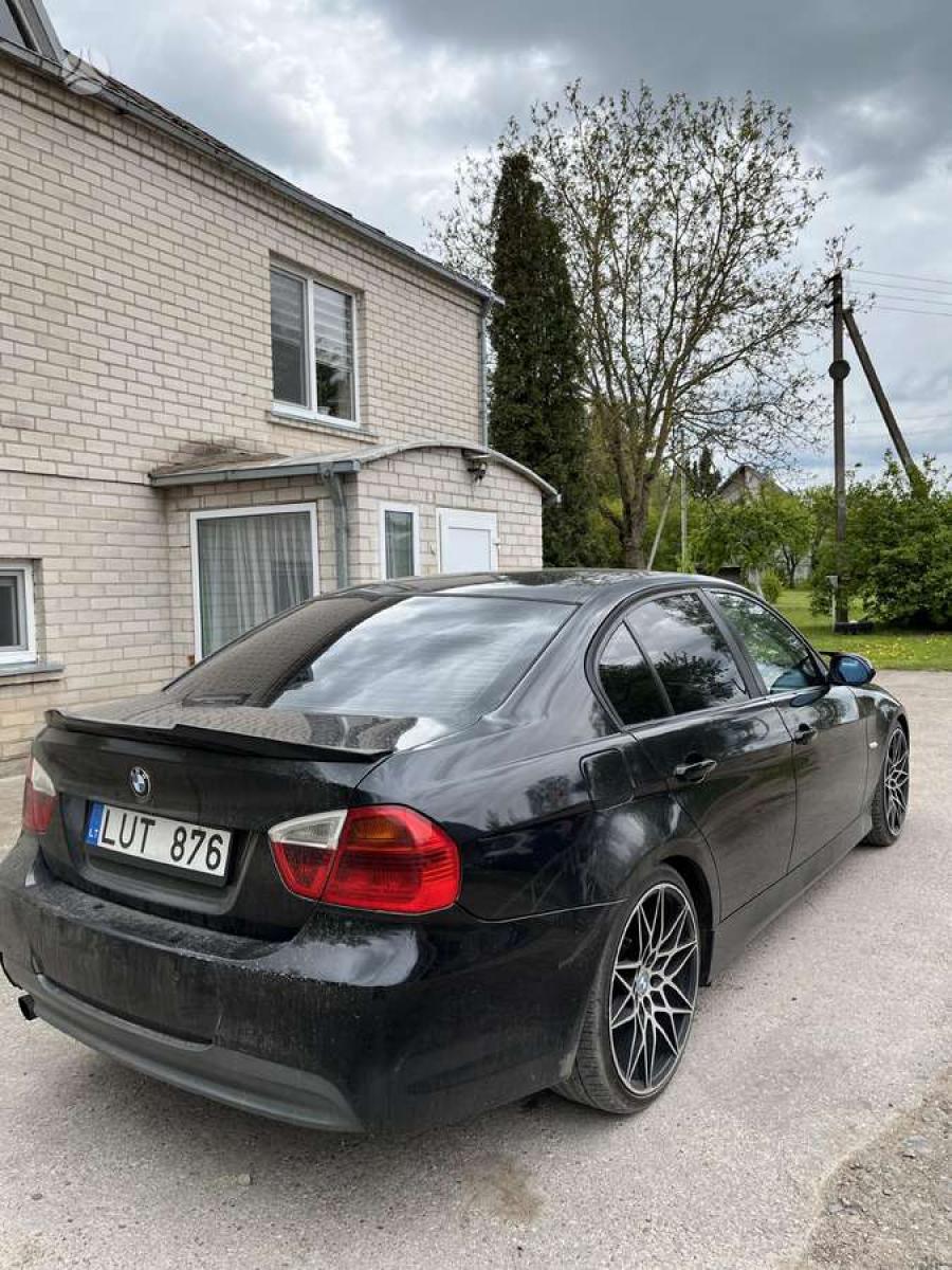 Black BMW 320 2006 in Marijampole, with an engine capacity of 2.00 L and mileage of 442 thousand km for 3000 €, photo 8 on AUTOMOTO.COM.LV