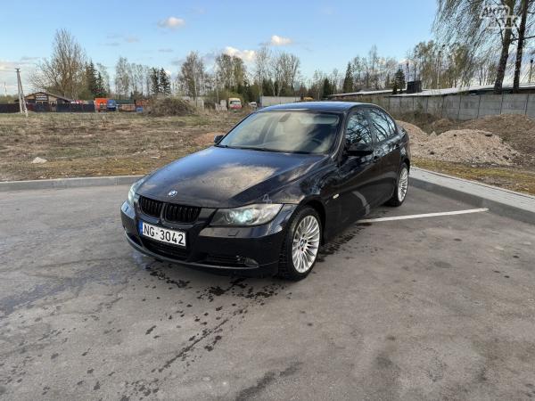 Melns BMW 320 2006 Panevēža, ar dzinēja tilpumu 2.00 L un nobraukumu 375 tūkst. km par 2300 €, foto 1 vietnē AUTOMOTO.COM.LV