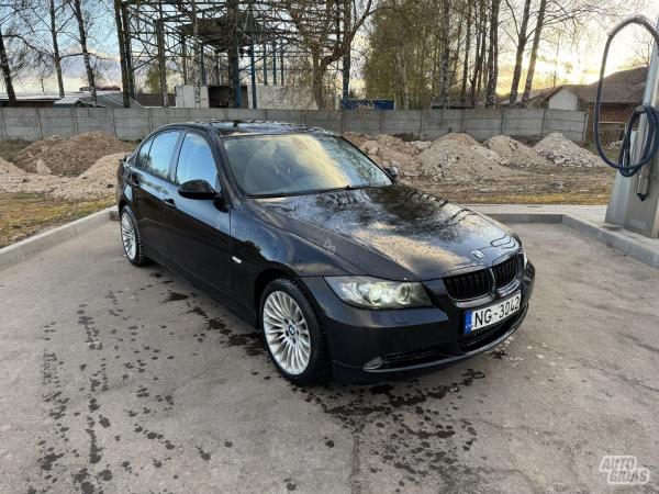 Melns BMW 320 2006 Panevēža, ar dzinēja tilpumu 2.00 L un nobraukumu 375 tūkst. km par 2300 €, foto 2 vietnē AUTOMOTO.COM.LV