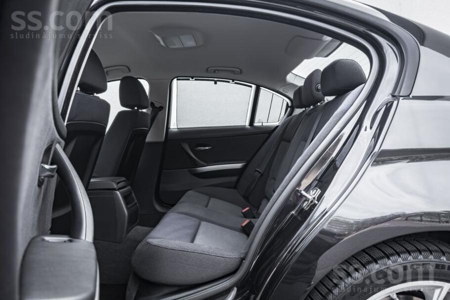 Black BMW 320 2006 in Riga, with an engine capacity of 2.00 L and mileage of 367 thousand km for 3850 €, photo 12 on AUTOMOTO.COM.LV