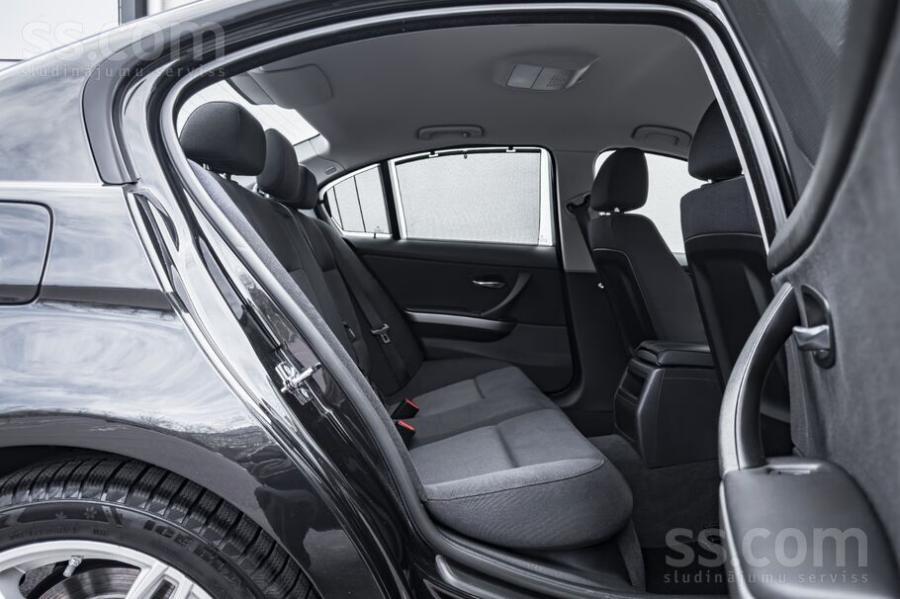 Black BMW 320 2006 in Riga, with an engine capacity of 2.00 L and mileage of 367 thousand km for 3850 €, photo 13 on AUTOMOTO.COM.LV