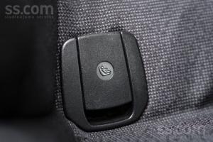 Black BMW 320 2006 in Riga, with an engine capacity of 2.00 L and mileage of 367 thousand km for 3850 €, photo 15 on AUTOMOTO.COM.LV