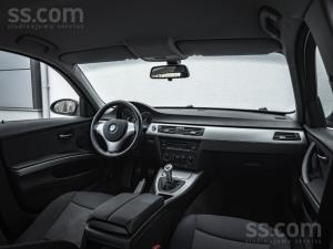 Black BMW 320 2006 in Riga, with an engine capacity of 2.00 L and mileage of 367 thousand km for 3850 €, photo 16 on AUTOMOTO.COM.LV