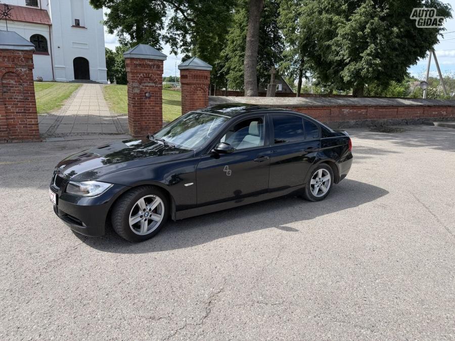 Melns BMW 320 2006 Raseiniai, ar dzinēja tilpumu 2.00 L un nobraukumu 268 tūkst. km par 1290 €, foto 1 vietnē AUTOMOTO.COM.LV