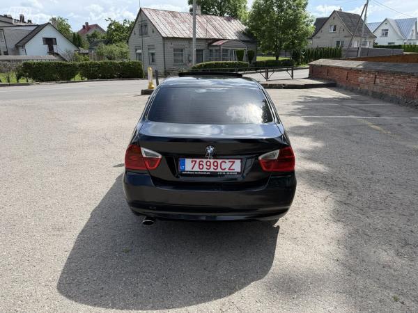 Melns BMW 320 2006 Raseiniai, ar dzinēja tilpumu 2.00 L un nobraukumu 268 tūkst. km par 1290 €, foto 3 vietnē AUTOMOTO.COM.LV