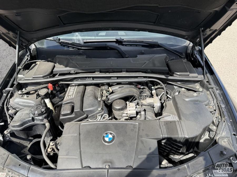 Melns BMW 320 2006 Raseiniai, ar dzinēja tilpumu 2.00 L un nobraukumu 268 tūkst. km par 1290 €, foto 6 vietnē AUTOMOTO.COM.LV