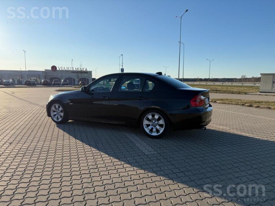 Melns BMW 320 2006 Rīga, ar dzinēja tilpumu 2.00 L un nobraukumu 253 tūkst. km par 3600 €, foto 3 vietnē AUTOMOTO.COM.LV
