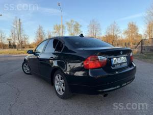 Melns BMW 320 2006 Ogre, ar dzinēja tilpumu 2.00 L un nobraukumu 316 tūkst. km par 3497 €, foto 5 vietnē AUTOMOTO.COM.LV