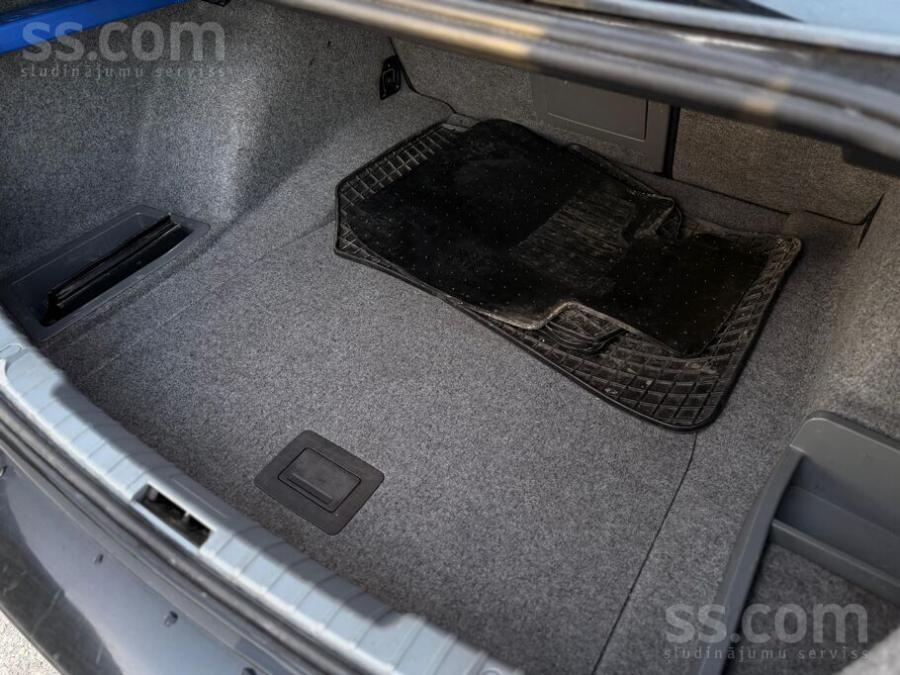 Melns BMW 320 2006 Ogre, ar dzinēja tilpumu 2.00 L un nobraukumu 316 tūkst. km par 3497 €, foto 10 vietnē AUTOMOTO.COM.LV
