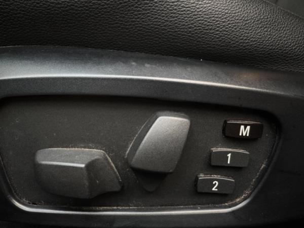 Melns BMW 320 2006 Rīga, ar dzinēja tilpumu 2.00 L un nobraukumu 305 tūkst. km par 3990 €, foto 3 vietnē AUTOMOTO.COM.LV