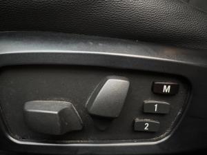 Melns BMW 320 2006 Rīga, ar dzinēja tilpumu 2.00 L un nobraukumu 305 tūkst. km par 3990 €, foto 4 vietnē AUTOMOTO.COM.LV