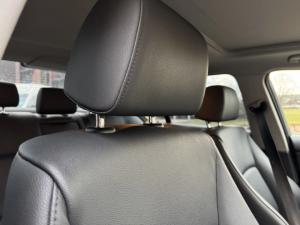 Melns BMW 320 2006 Rīga, ar dzinēja tilpumu 2.00 L un nobraukumu 305 tūkst. km par 3990 €, foto 17 vietnē AUTOMOTO.COM.LV