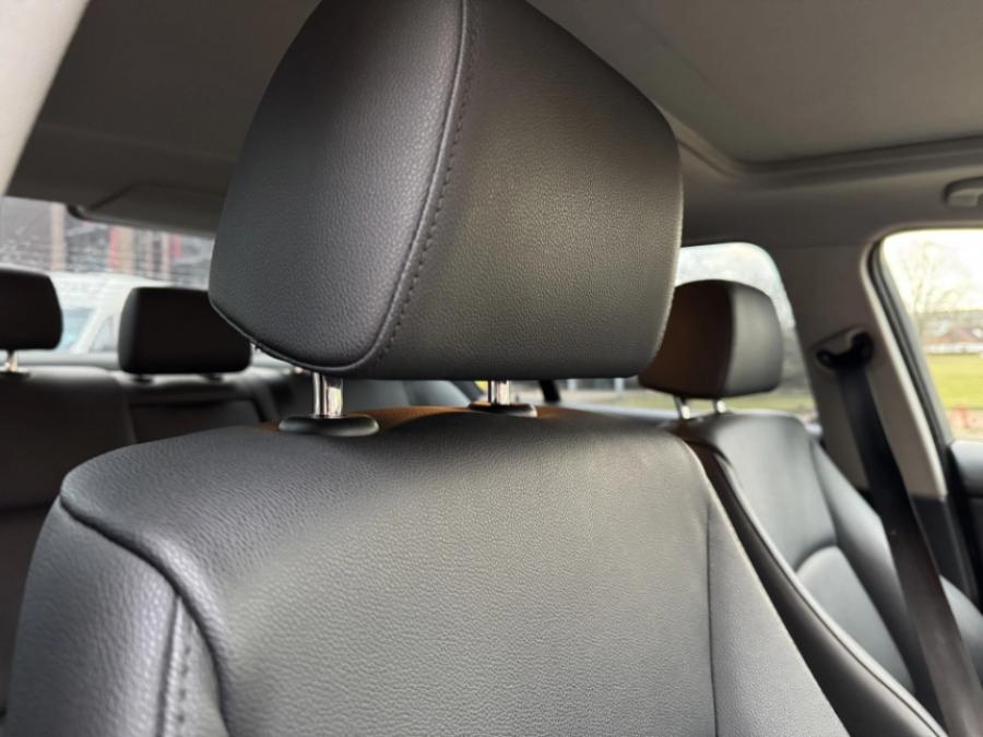 Melns BMW 320 2006 Rīga, ar dzinēja tilpumu 2.00 L un nobraukumu 305 tūkst. km par 3990 €, foto 17 vietnē AUTOMOTO.COM.LV