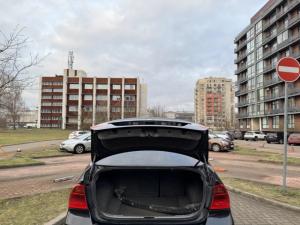 Melns BMW 320 2006 Rīga, ar dzinēja tilpumu 2.00 L un nobraukumu 305 tūkst. km par 3990 €, foto 21 vietnē AUTOMOTO.COM.LV