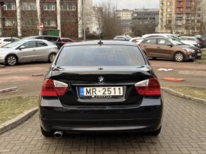 Melns BMW 320 2006 Rīga, ar dzinēja tilpumu 2.00 L un nobraukumu 305 tūkst. km par 3990 €, foto 26 vietnē AUTOMOTO.COM.LV