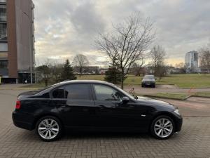 Melns BMW 320 2006 Rīga, ar dzinēja tilpumu 2.00 L un nobraukumu 305 tūkst. km par 3990 €, foto 27 vietnē AUTOMOTO.COM.LV