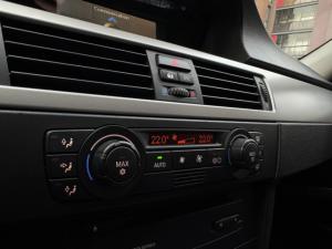 Melns BMW 320 2006 Rīga, ar dzinēja tilpumu 2.00 L un nobraukumu 305 tūkst. km par 3990 €, foto 31 vietnē AUTOMOTO.COM.LV