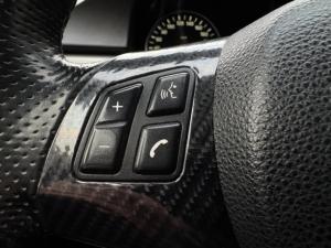 Melns BMW 320 2006 Rīga, ar dzinēja tilpumu 2.00 L un nobraukumu 305 tūkst. km par 3990 €, foto 33 vietnē AUTOMOTO.COM.LV