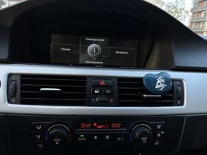 Melns BMW 320 2006 Rīga, ar dzinēja tilpumu 2.00 L un nobraukumu 328 tūkst. km par 3990 €, foto 12 vietnē AUTOMOTO.COM.LV