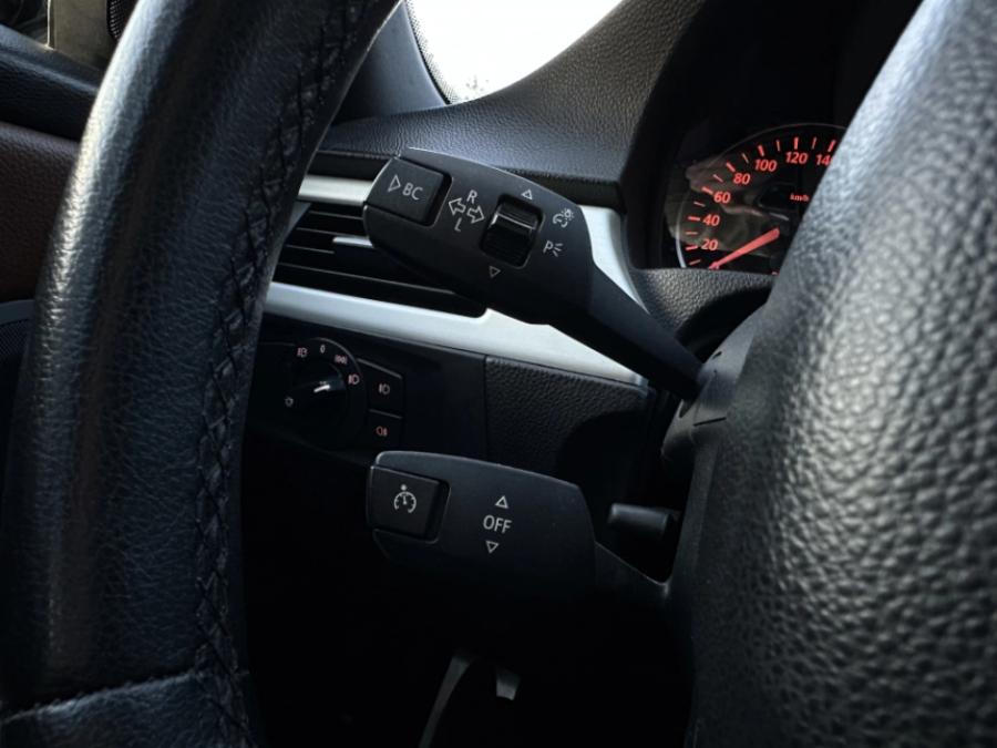 Melns BMW 320 2006 Rīga, ar dzinēja tilpumu 2.00 L un nobraukumu 328 tūkst. km par 3990 €, foto 21 vietnē AUTOMOTO.COM.LV