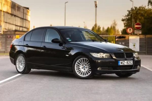 Черный БМВ 320 2006 в Елгава, объемом двигателя 2.00 л и пробегом 213 тыс. км за 4700 €, фото 2 на AUTOMOTO.COM.LV
