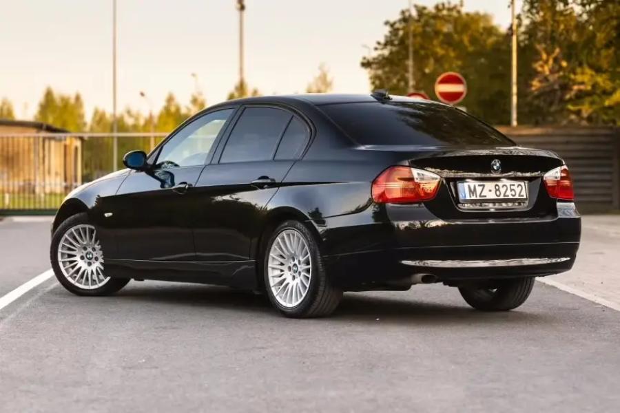 Черный БМВ 320 2006 в Елгава, объемом двигателя 2.00 л и пробегом 213 тыс. км за 4700 €, фото 5 на AUTOMOTO.COM.LV
